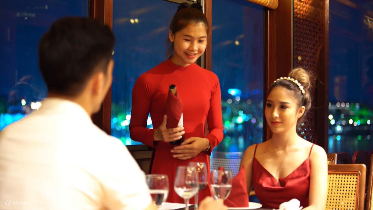 Huong River Charming Dinner Cruise in Hue - Klook
