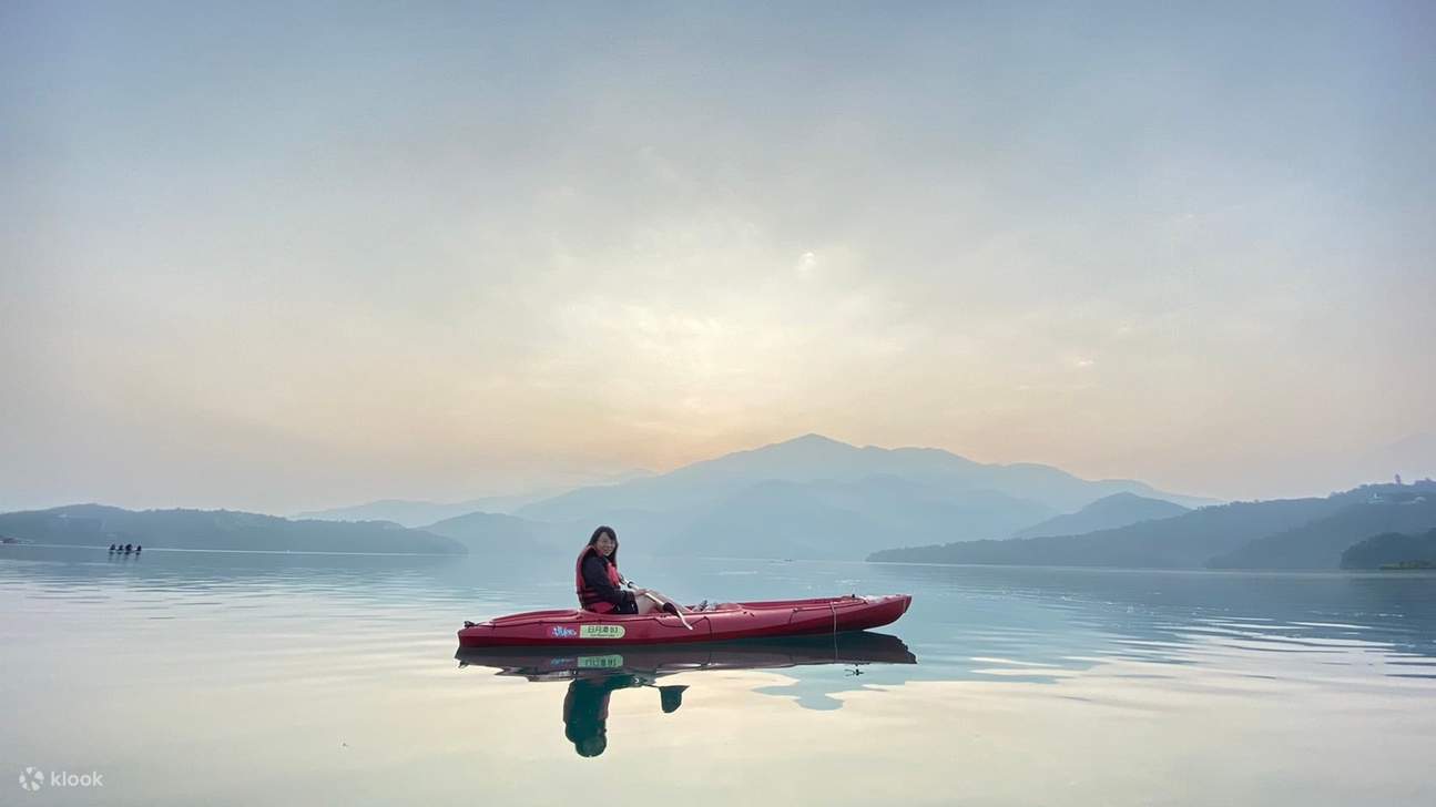 Nantou Sun Moon Lake Water Electric Boat・Canoe・Water Bike - Klook Australia