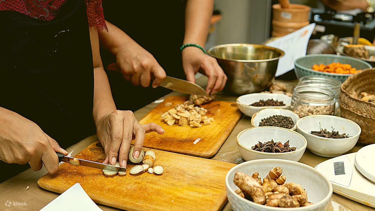 Bali Jamu Making Class and Waterfall Trekking - Klook Malaysia