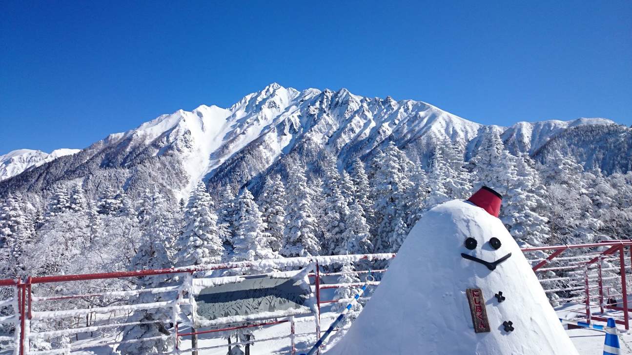Magnificent Winter Scenery: Shin-Hotaka Ropeway and Snow Corridor ...