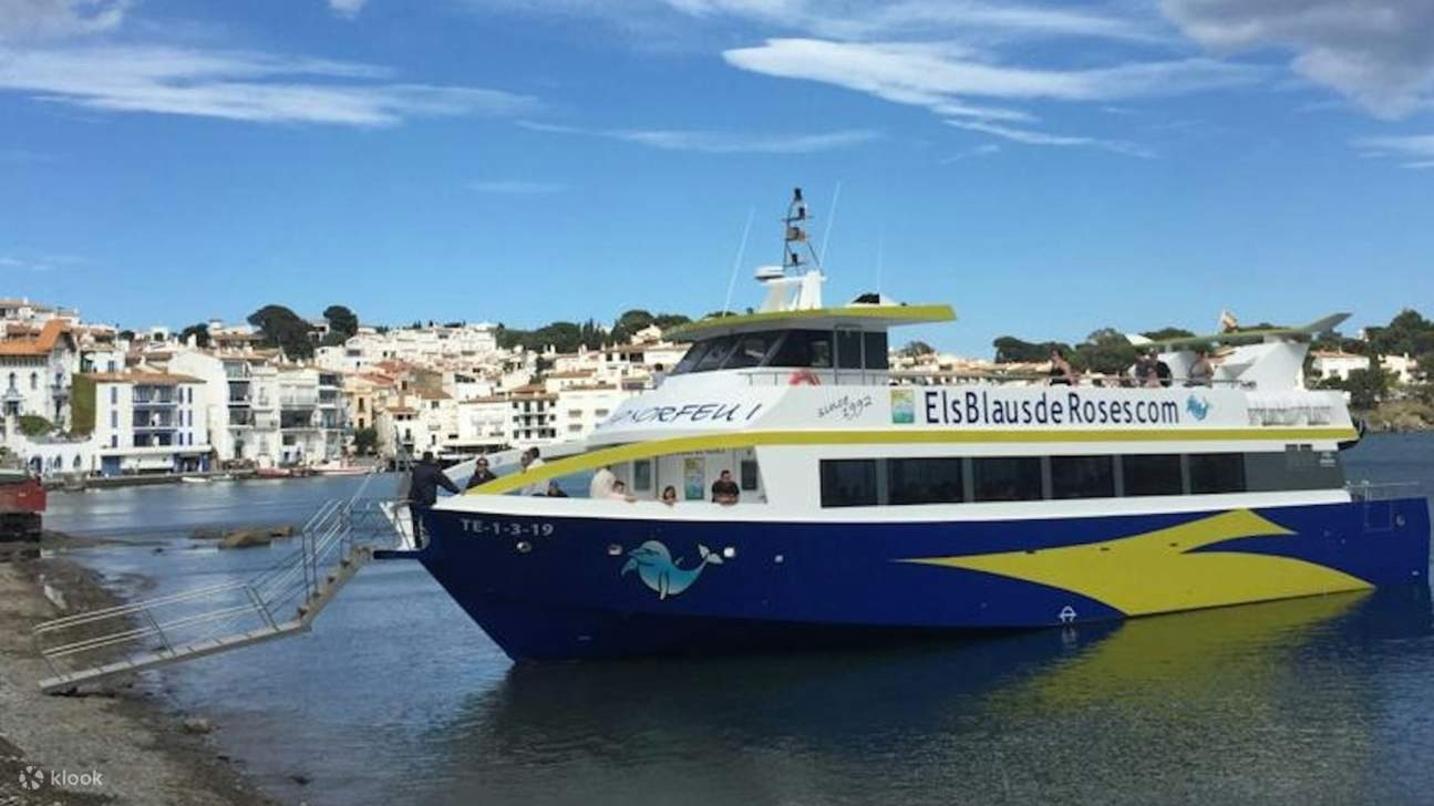Catamaran cruise experience and free time in town in Costa Brava ...