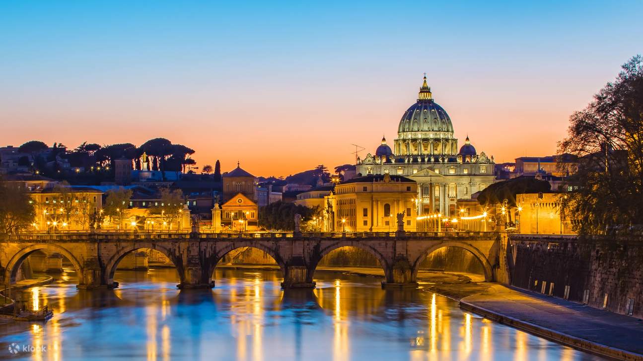 Halloween panoramic night tour with live guide in Rome - Klook Singapore
