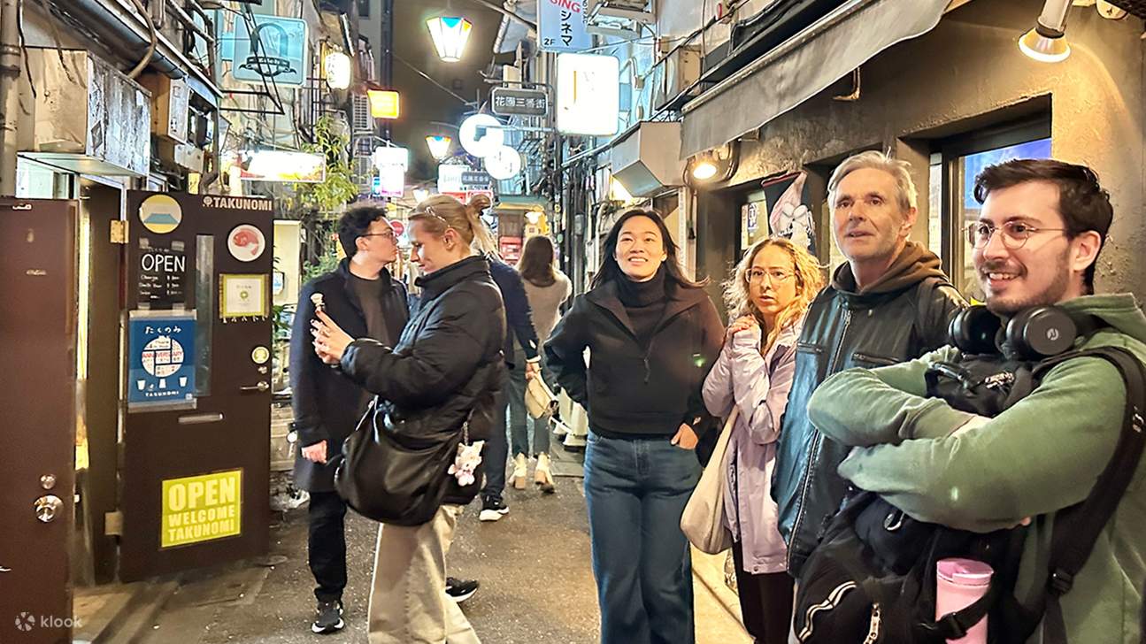 Tokyo: Shinjuku Night Walking Tour & Secret Backstreets - Klook