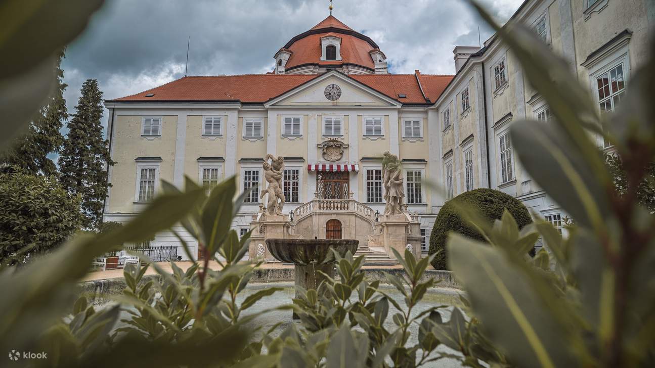 UNESCO and Czech Republic Day Tour From Vienna - Klook Singapore