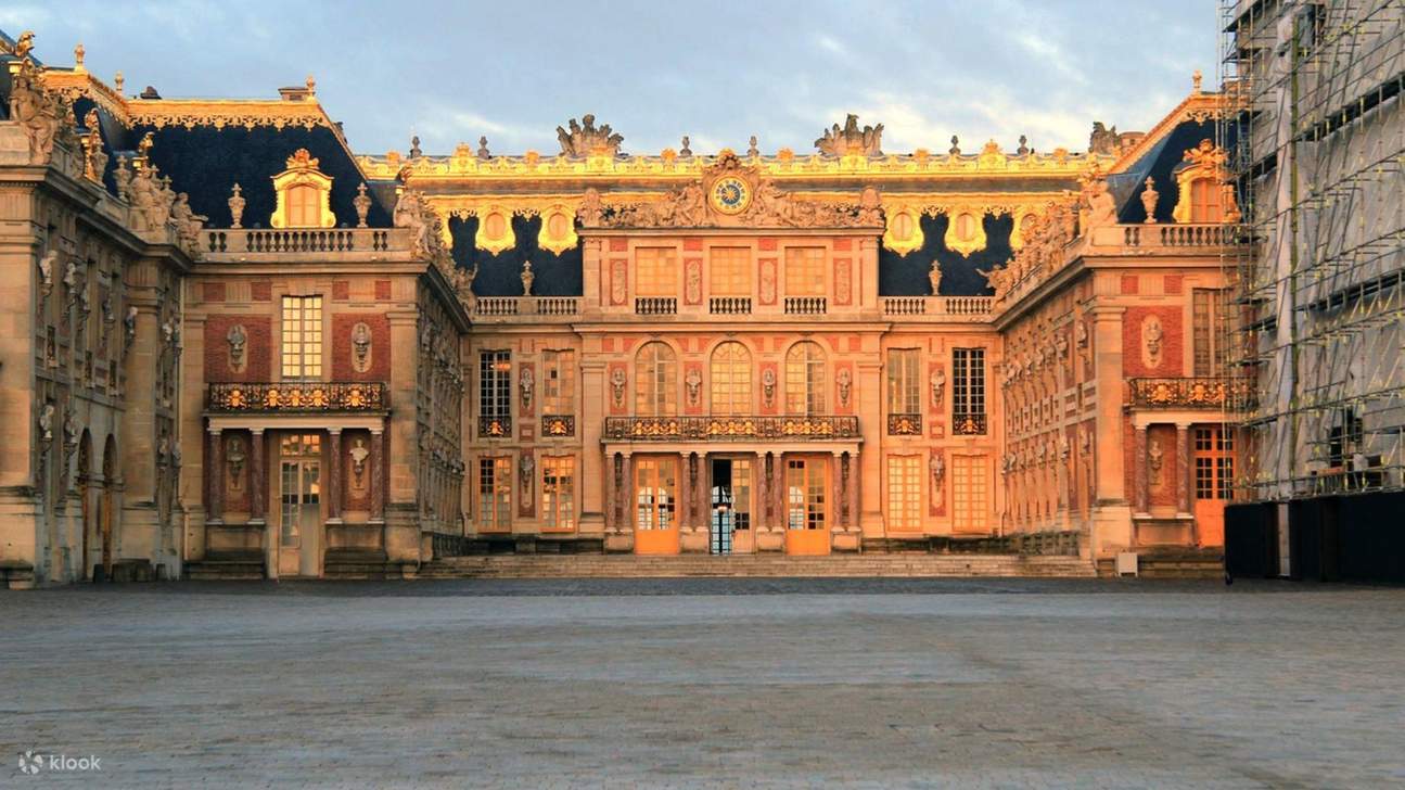 Versailles Palace, Chantilly Castle, and Van Gogh's House Day Tour in ...