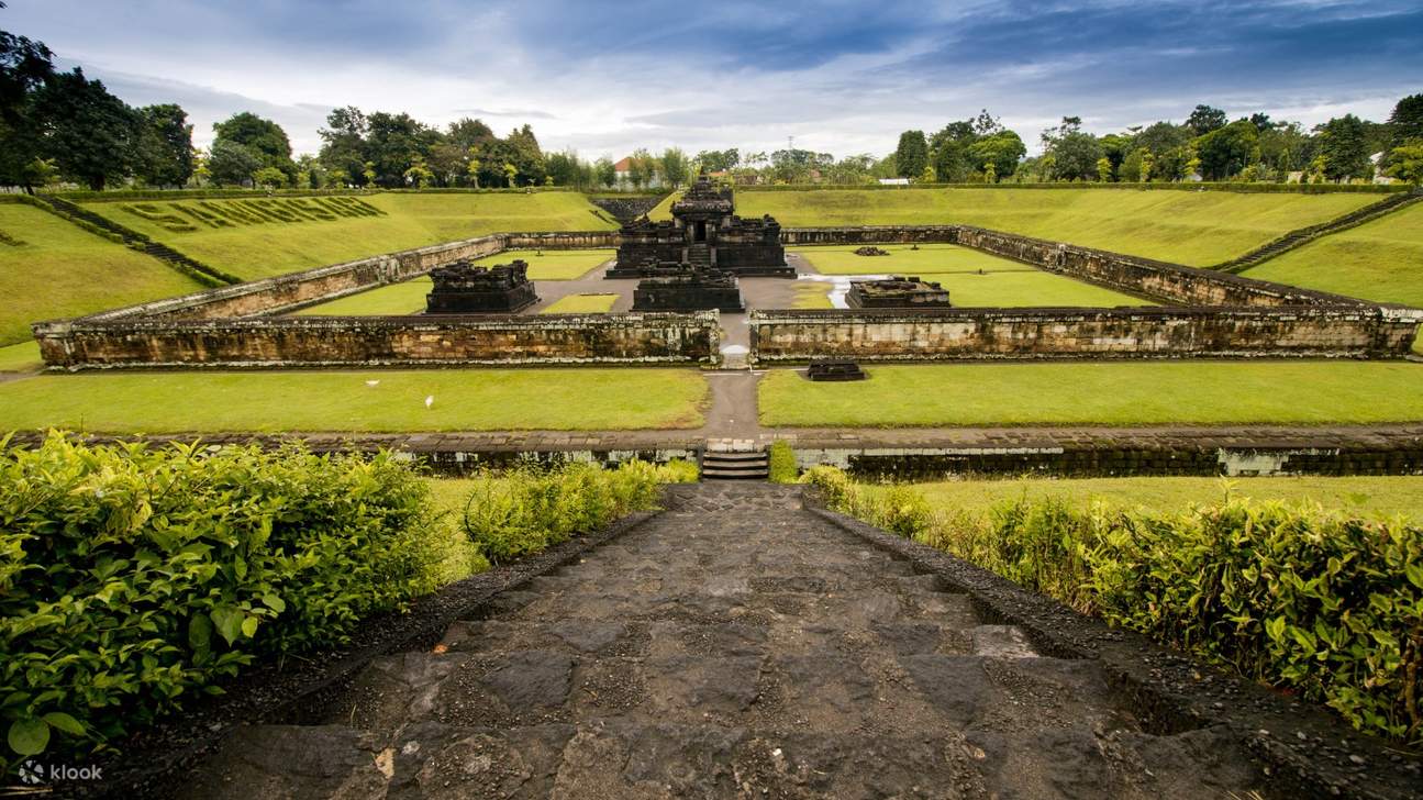 Yogyakarta Hidden Temples Tour Multilingual Guide (CN, JP, Germany ...