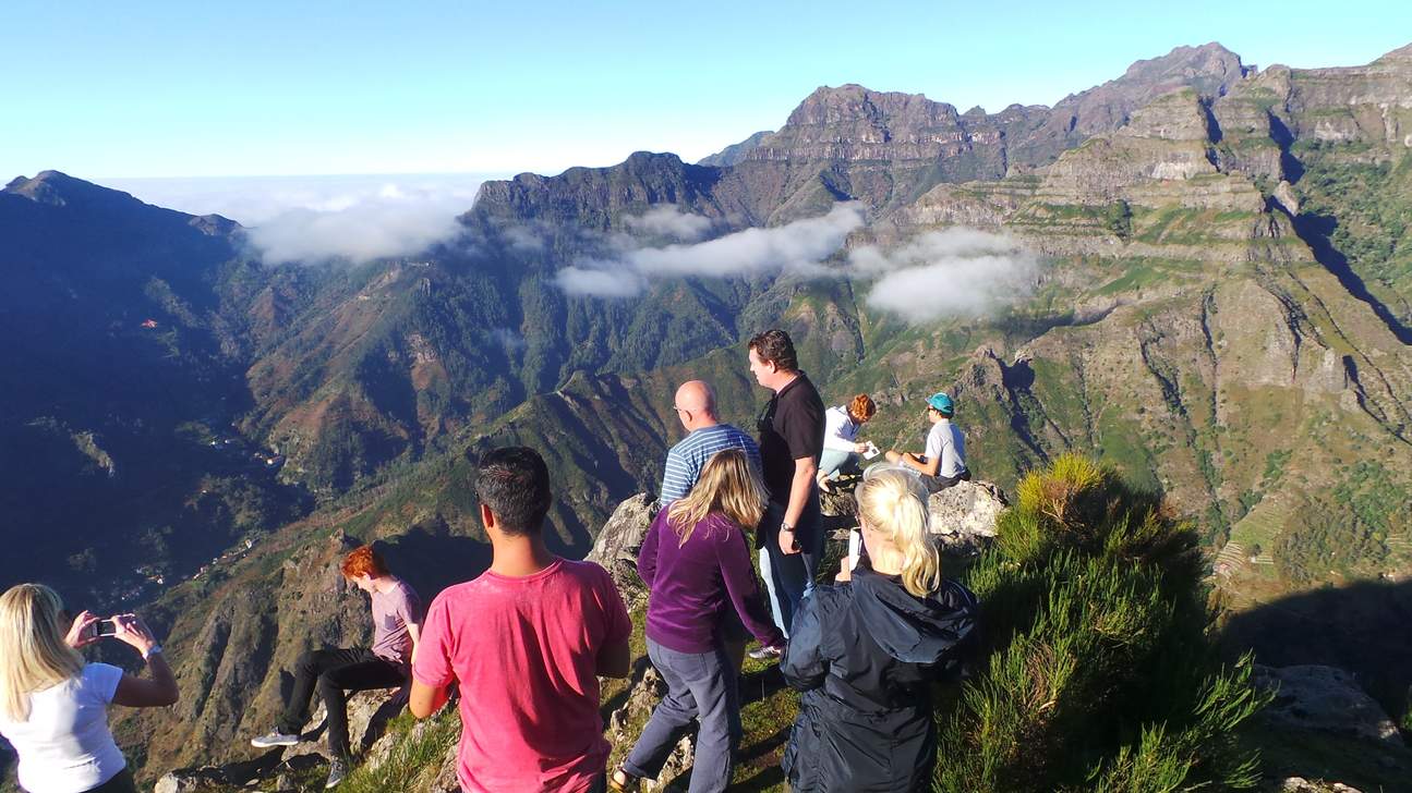 Discover the Beauty of Madeira on an Amazing Skywalk Tour in the Cliff ...