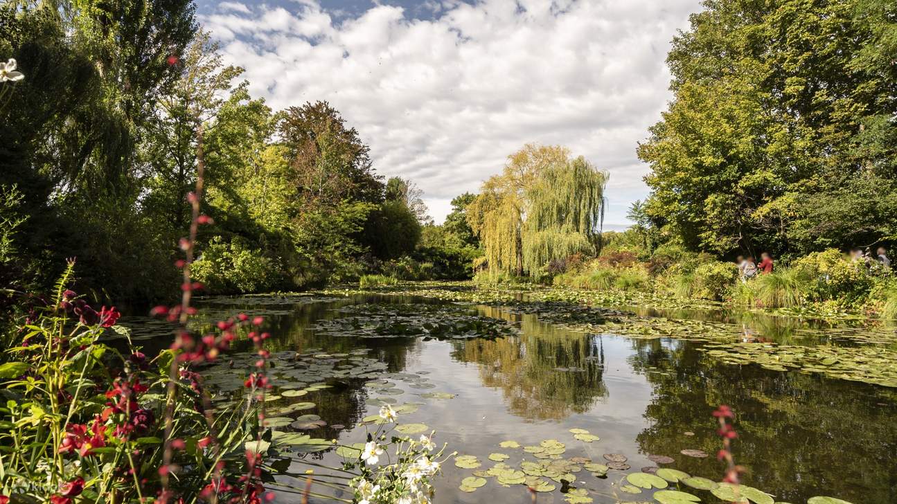 Fondation Monet + Museum of Impressionism tour in Giverny from Paris ...