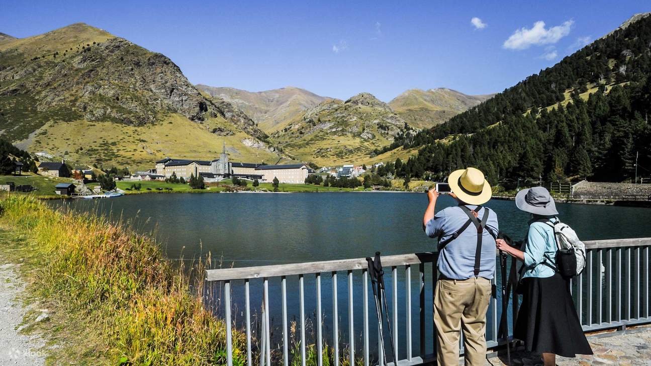 Pyrenees Mountains and Medieval Villages tour from Barcelona - Klook
