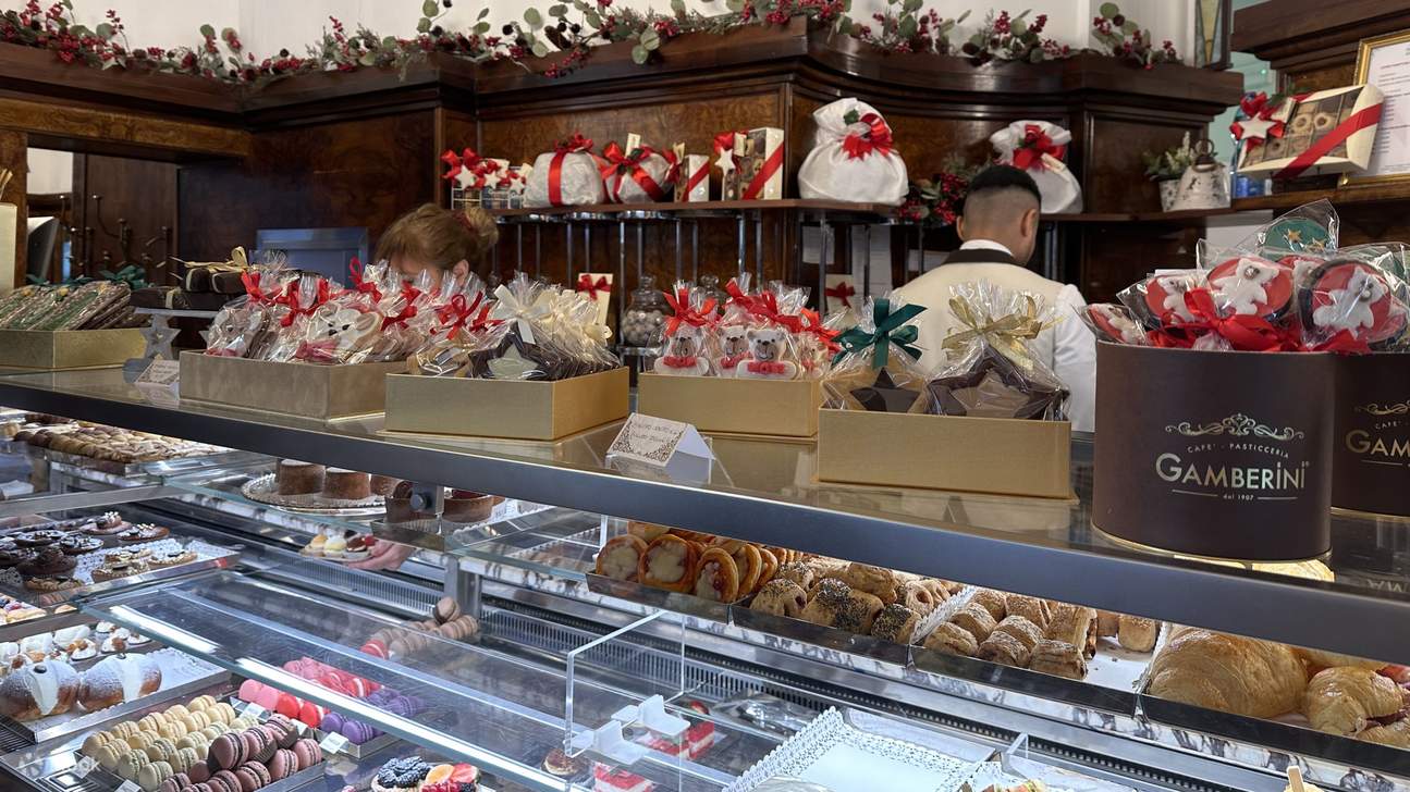 Panettone tour in Milan - Klook