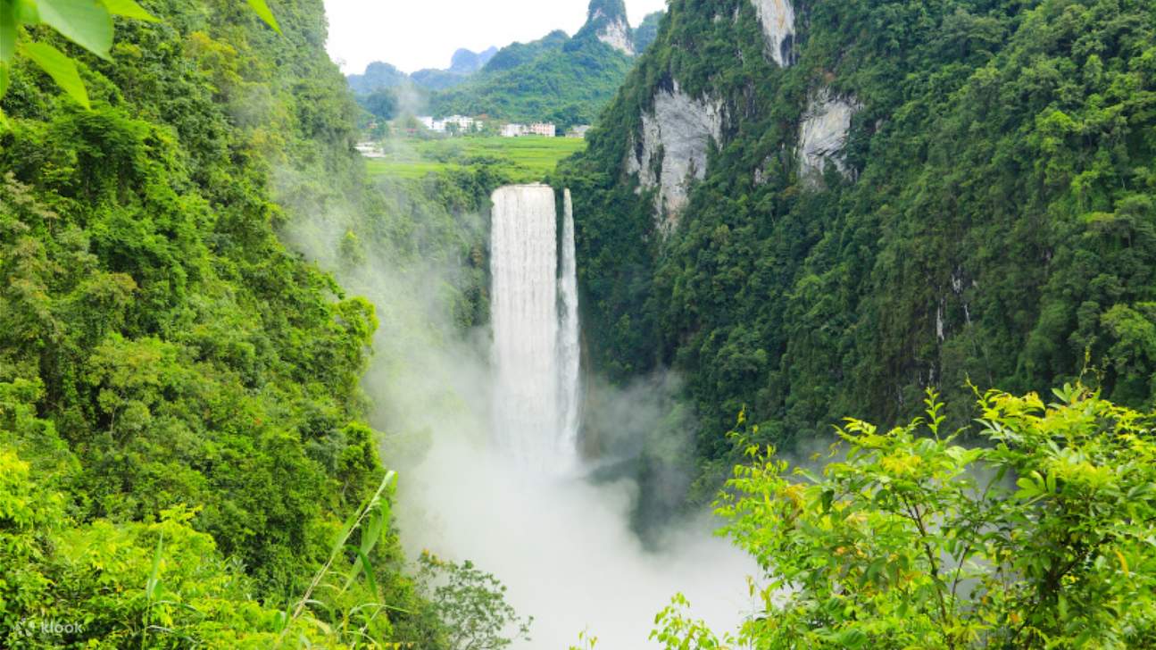 4-Day Private Tour of Detian Transnational Waterfall, Goose Spring ...