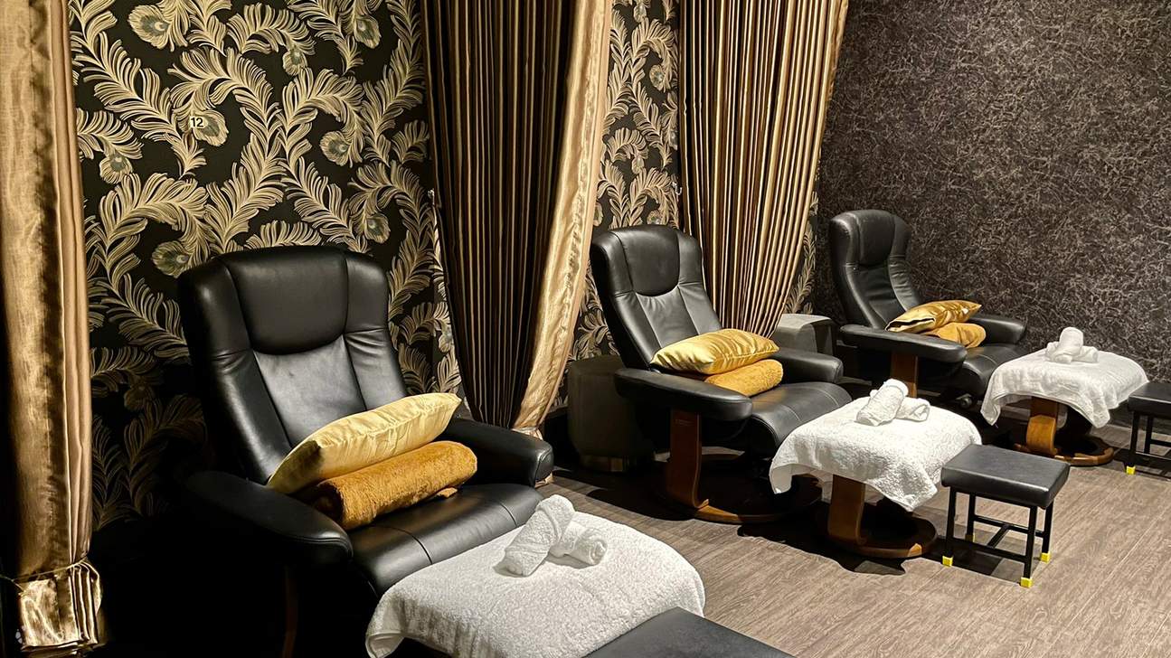 Urut Lek dan Spa di Grand 5 Hotel & Plaza Experience di Bangkok - Klook ...