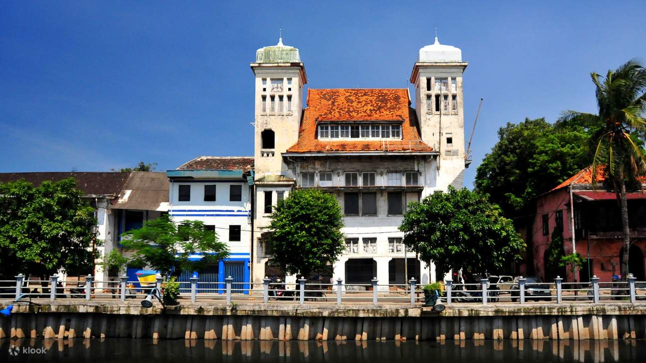 Explore Jakarta Highlight Place | Multilingual Guide - Klook