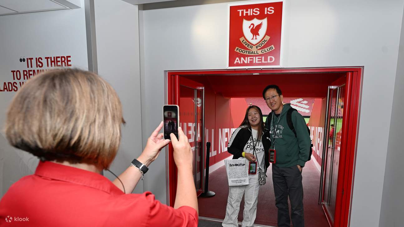 Liverpool FC: Tour del Estadio Anfield - Klook Estados Unidos