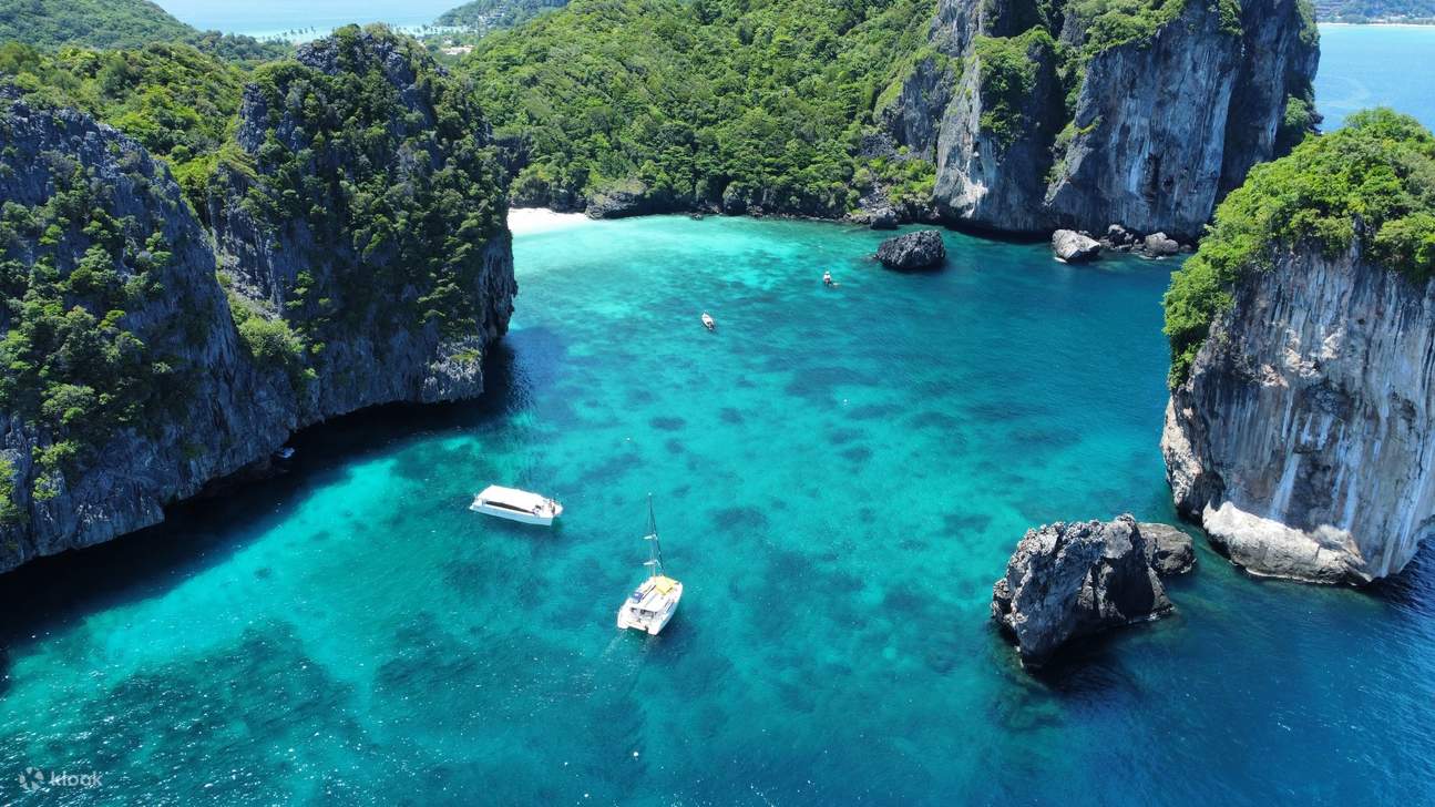 Phuket: Tur Phi Phi, Maya, dan Pulau Bambu dengan Speedboat - Klook ...