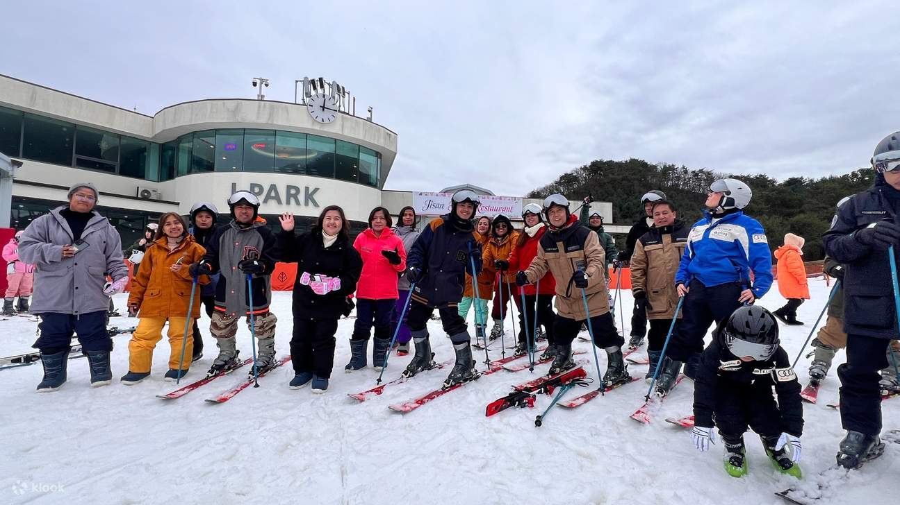 Jisan Ski Resort Best Day Ski Tour from Seoul - Klook Singapore