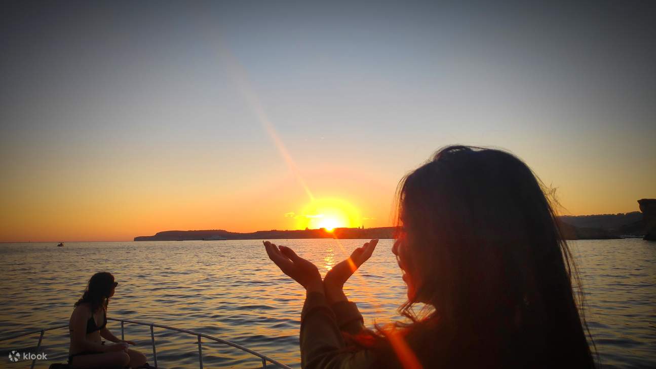 Romantic Sunset Boat Cruise Experience: Enjoy an Unforgettable Evening ...