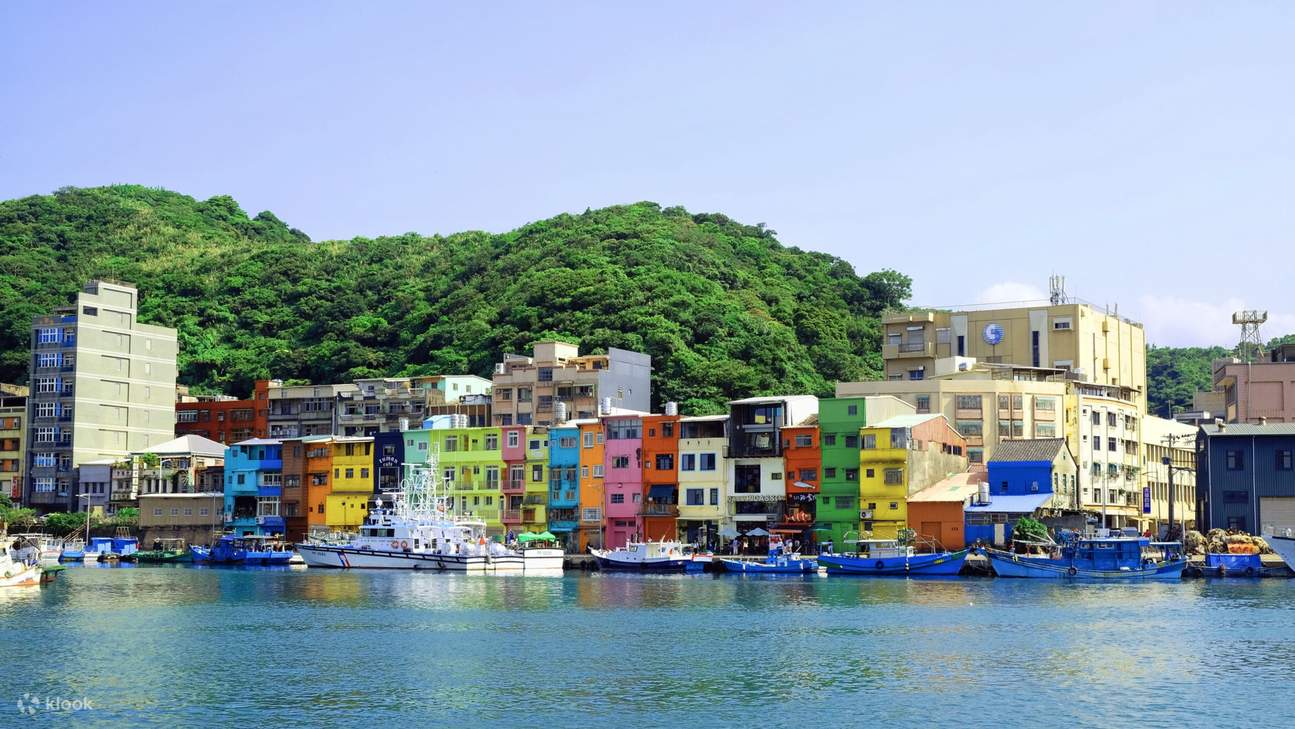Heping Island and Zhengbin Fishing Port Walking Tour in Keelung - Klook ...