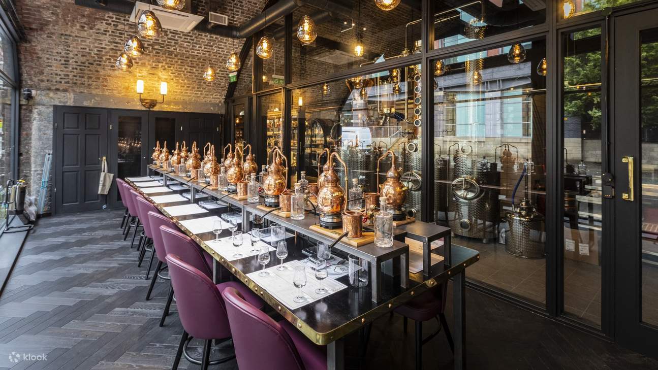 Gin-making experience in Spirit of Manchester Distillery - Klook India