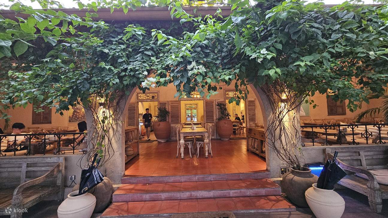 Yogyakarta Tours & Instagrammable Cafes with Volcano & Temple Views - Klook