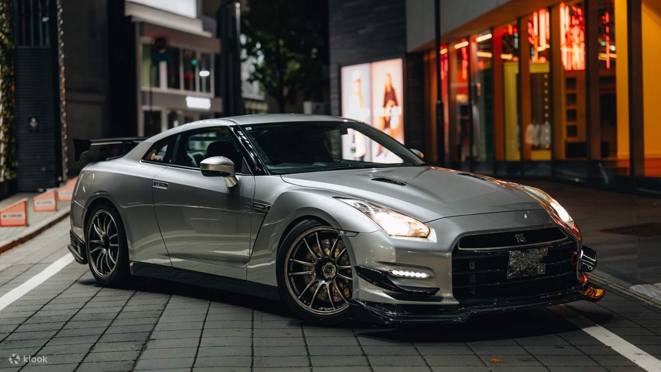 Tokyo: Daikoku Car Meetup & Night City Tour with Local Guide - Klook