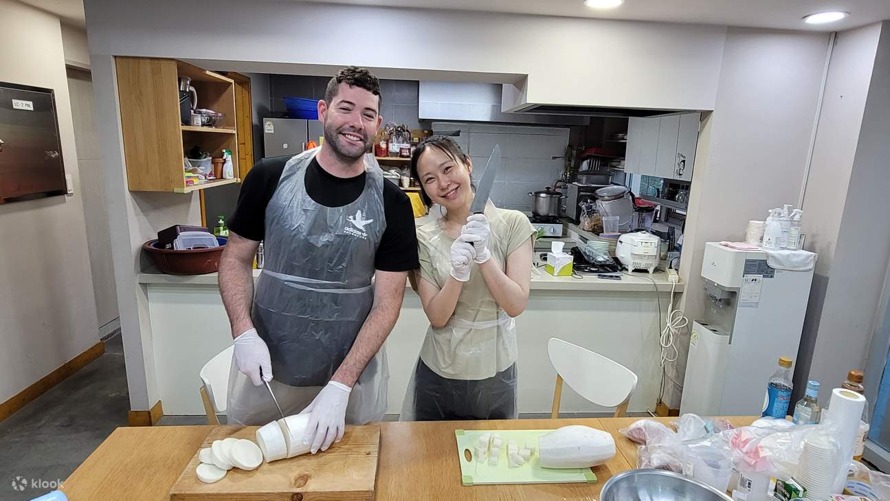 Korean radish Kimchi(Kkakdugi) Cooking with Ocean view in Busan - Klook