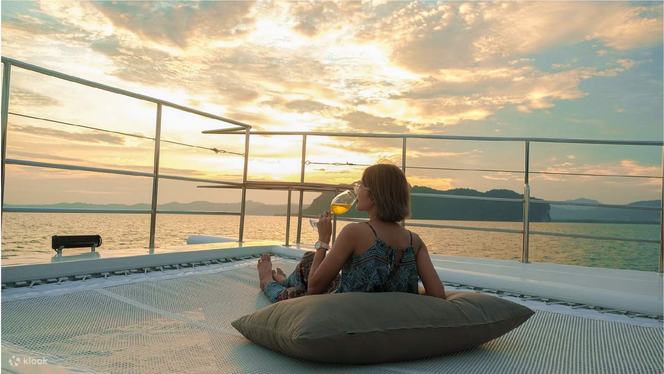 普吉島：乘坐豪華遊艇遊覽詹姆斯邦德島 - Klook 客路