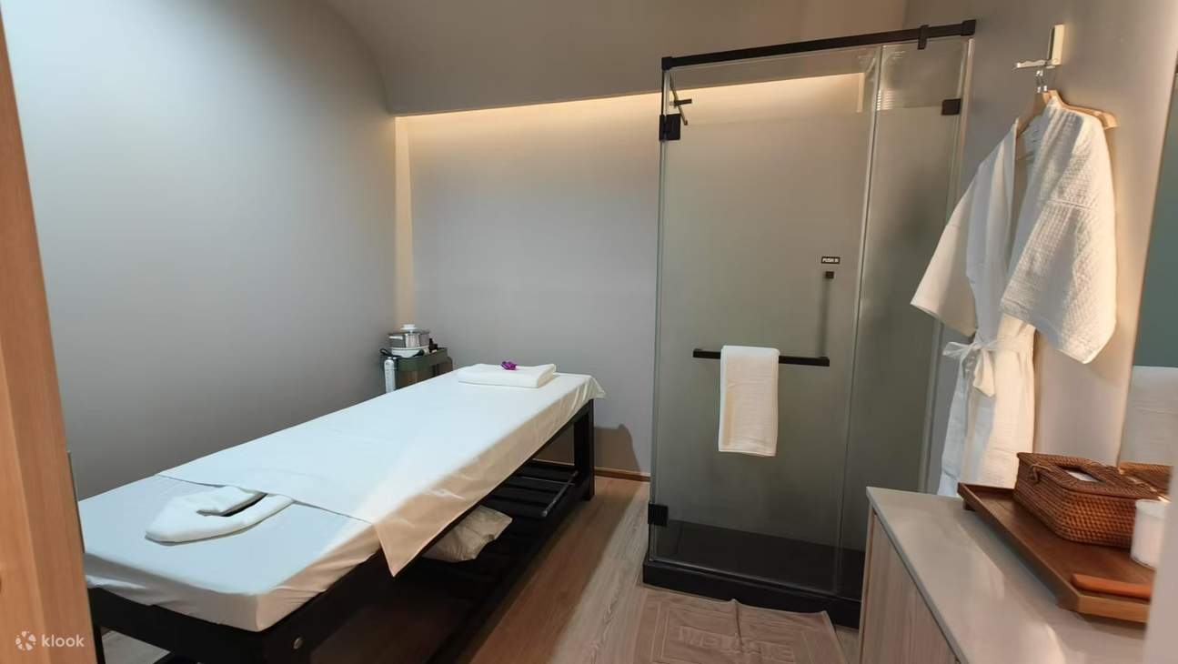 Spring Massage & Spa Experience at RR Space EmQuartier in Bangkok ...