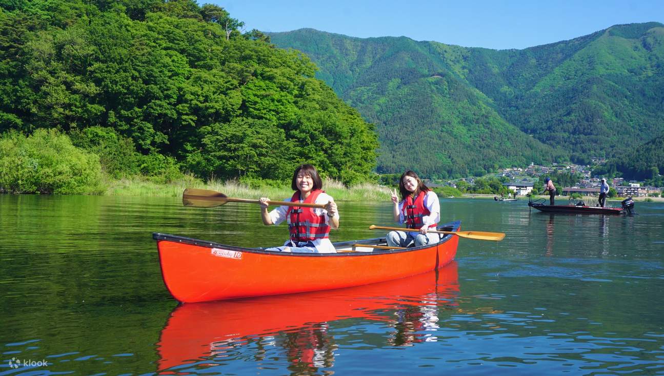 Lake Kawaguchi Canadian Canoe Experience - Klook Malaysia