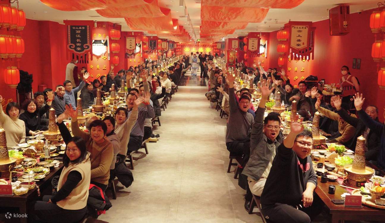 Yunnan Lijiang Cloud Feast·Lijiang Long Street Feast - Klook United States