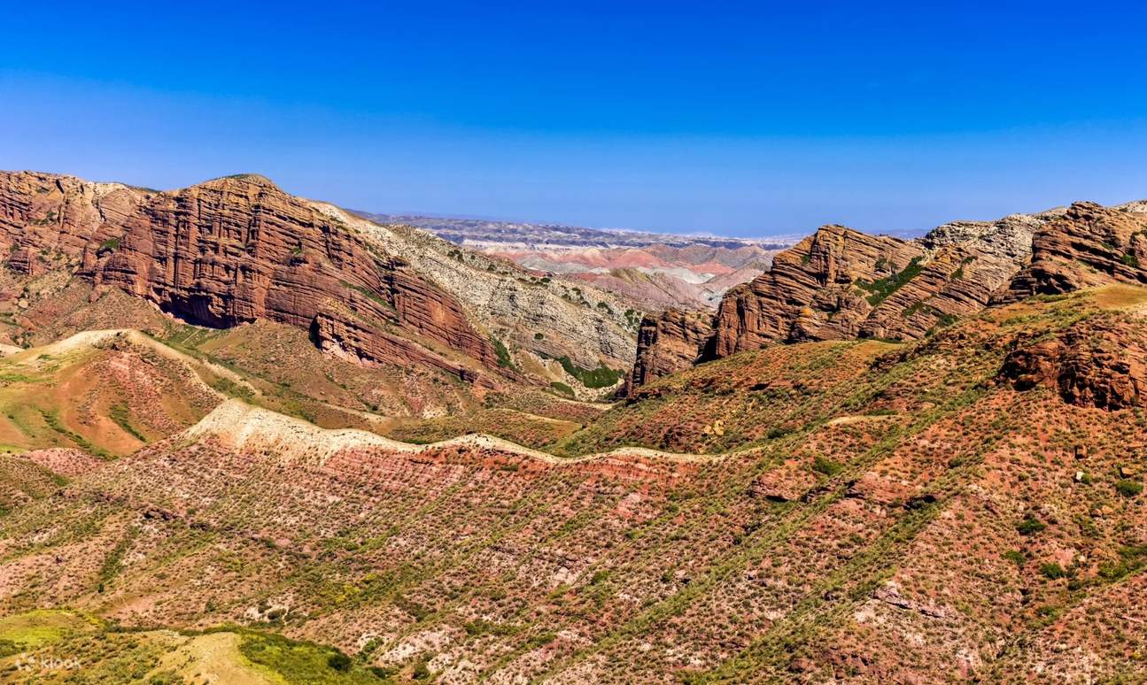 One-Day Tour from Urumqi, Xinjiang (S101 Baily Danxia Scenic Platform + Provincial Highway 101 ...