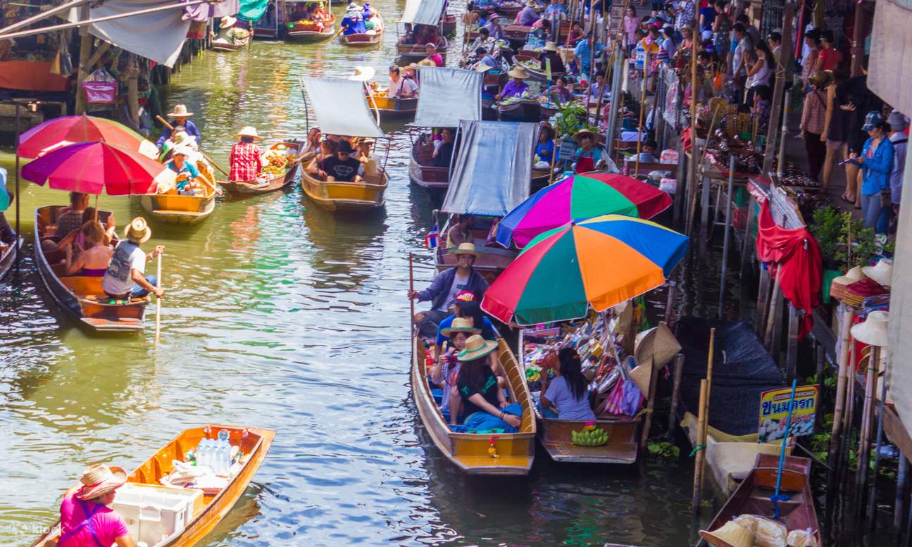 Damnoen Saduak Floating Market with Rowboat Ride + Train Ride at ...