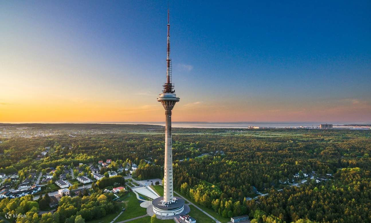 Walk on the Edge of the Tallinn TV Tower - Klook香港