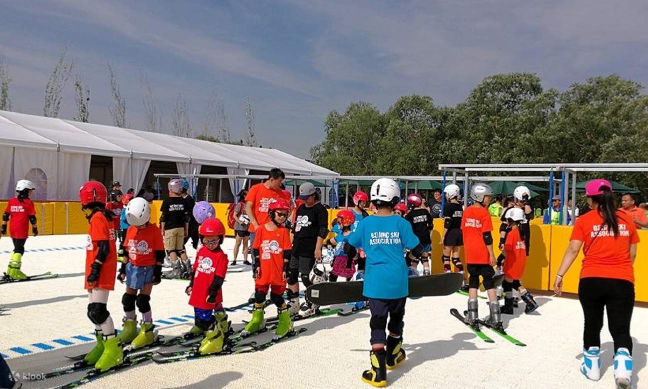 Xindu JF Dry Ski Four Seasons Resort Ticket in Chengdu - Klook