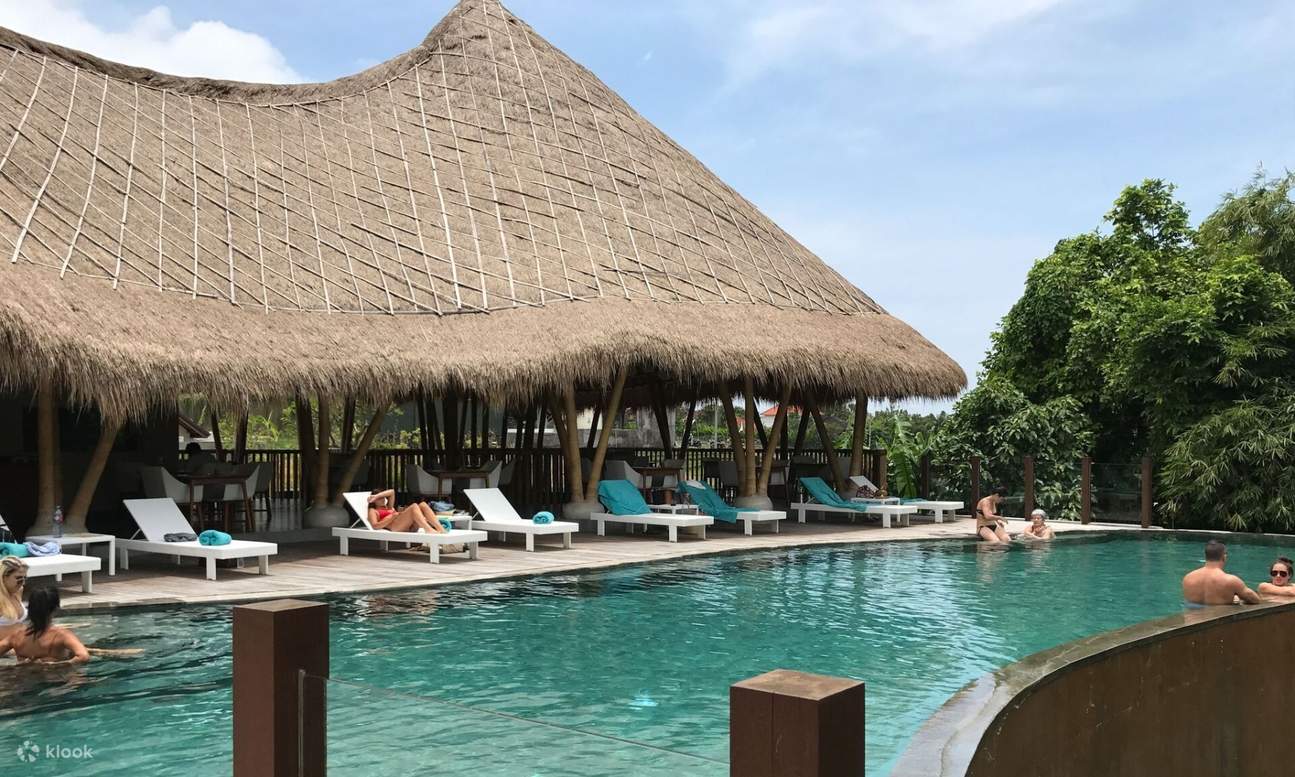 Loop Pool Bar Day Pass in Canggu - Klook
