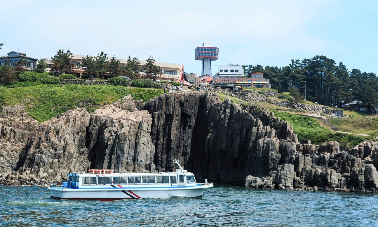 Fukui Taxi Trip: Eiheiji Temple, Tojinbo Cliffs, & Maruoka Castle - Klook