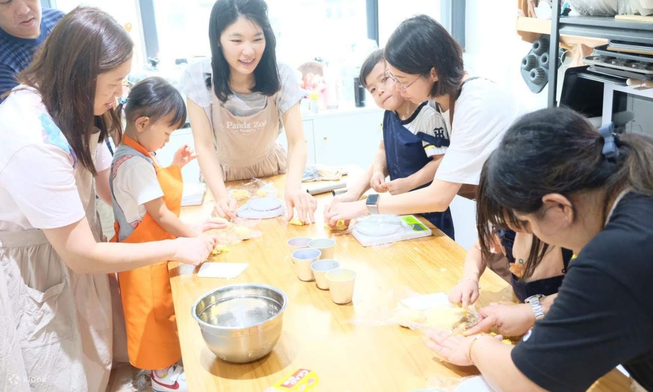 Christmas Cookies Baking Class in Hong Kong - Klook India