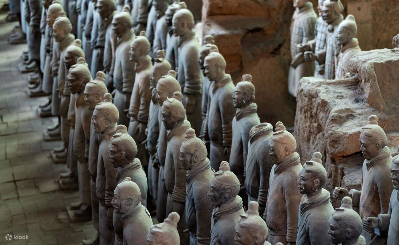 Xi'an Qin Shi Huangdi Mausoleum Museum (Terracotta Warriors) + Huaqing ...