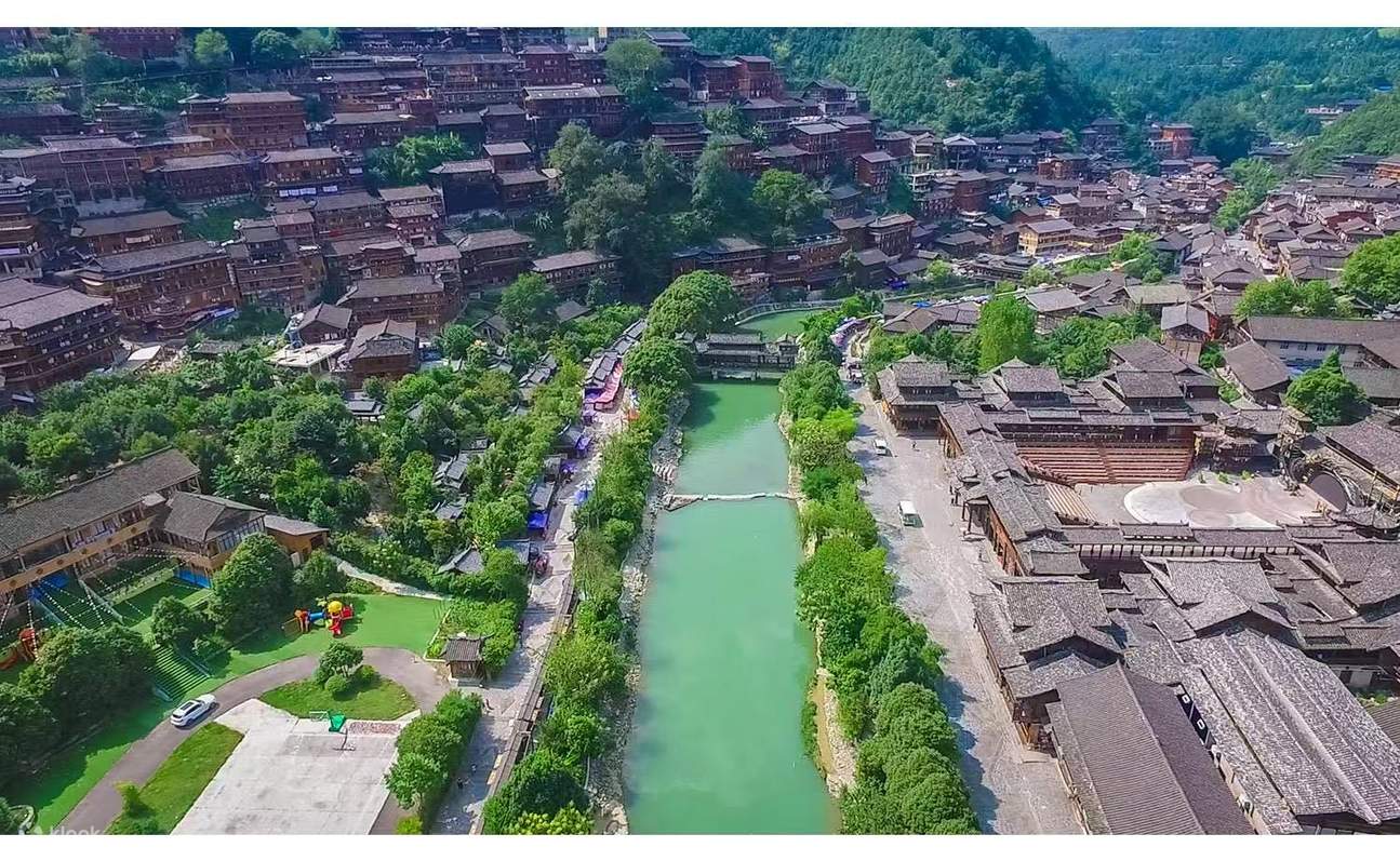 Tour di 1 giorno del villaggio di Guizhou Xijiang Qianhu Miao e vista ...