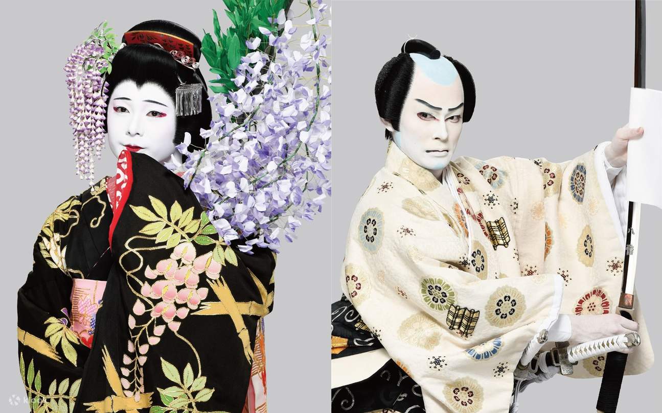 Kabuki Viewing Ticket with English Subtitle Guide and Souvenir - Klook