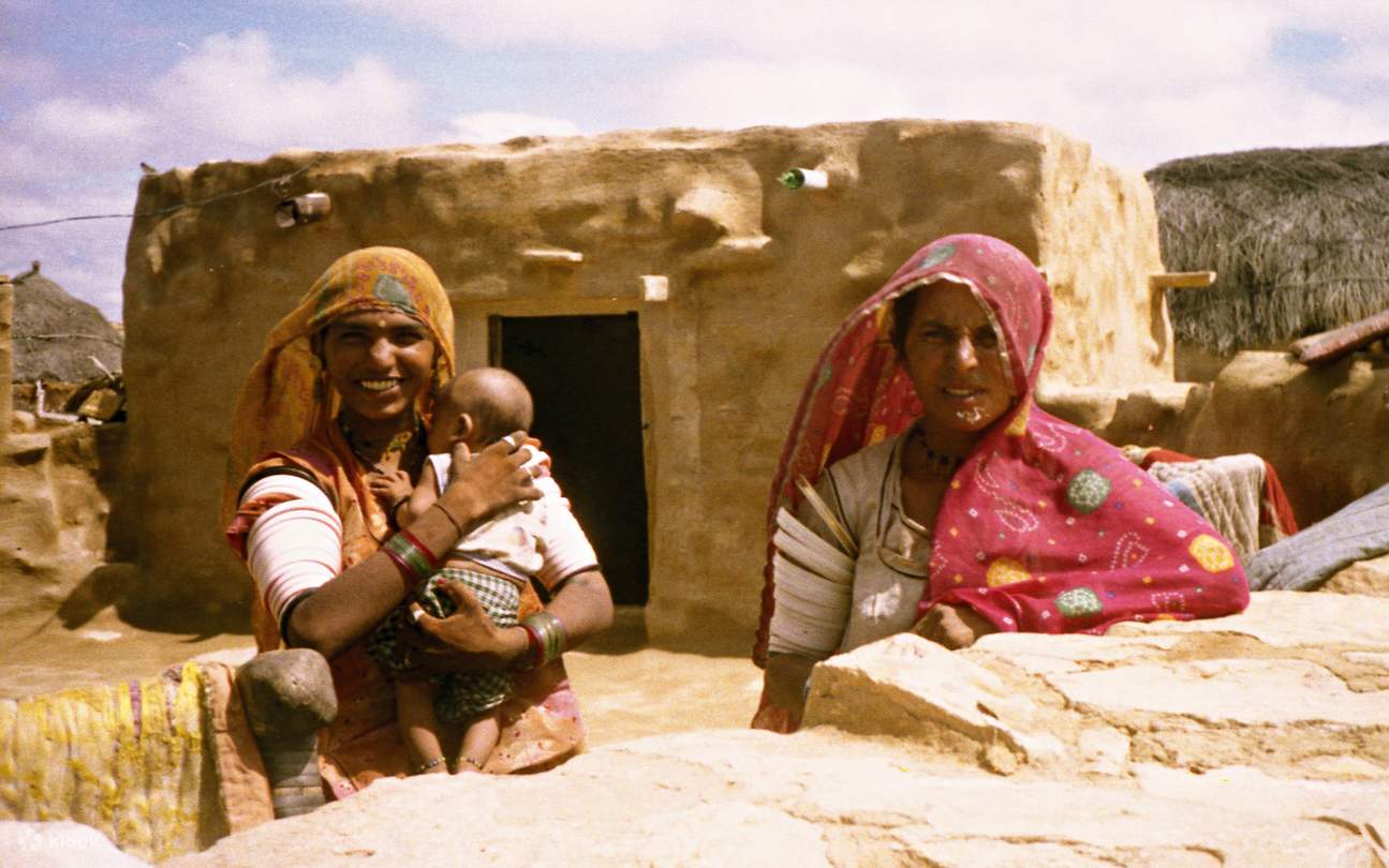4-Days Jaisalmer Sight Seen Tour with Hotel, Car & Guide Desert Camp ...