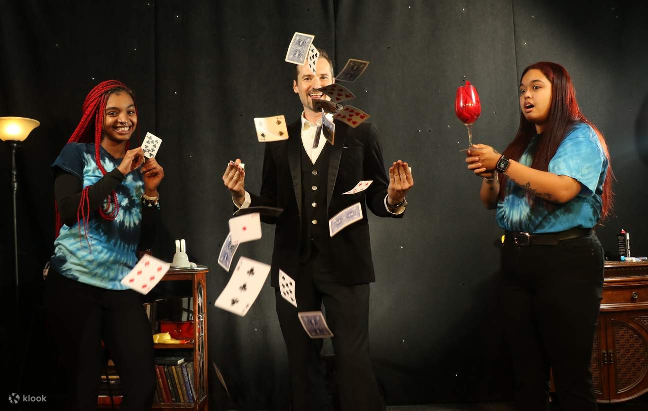 Outta Control Magic Comedy Dinner Show-ticket in Orlando - Klook ...
