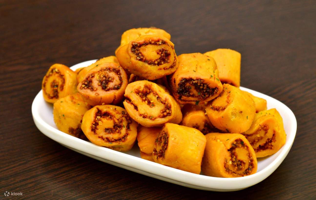 Flavors of Pune: Guided Street Food Tasting Tour with a local - Klook ...