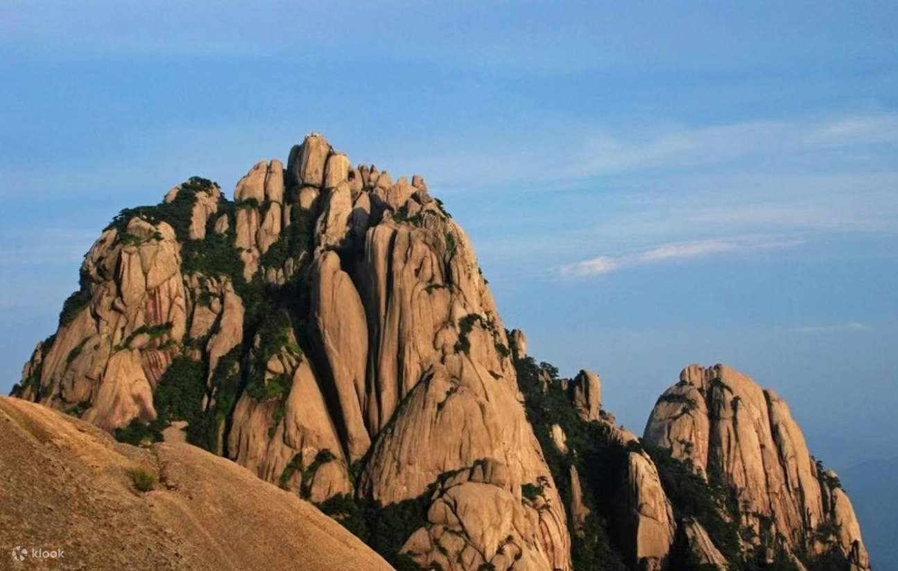 One-day tour of Huangshan Scenic Area in Anhui (Huangshan Strange Pine ...