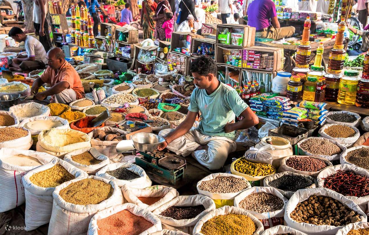 Menjelajahi Pasar Mumbai yang Ramai: Guided Tour dengan Berjalan Kaki ...