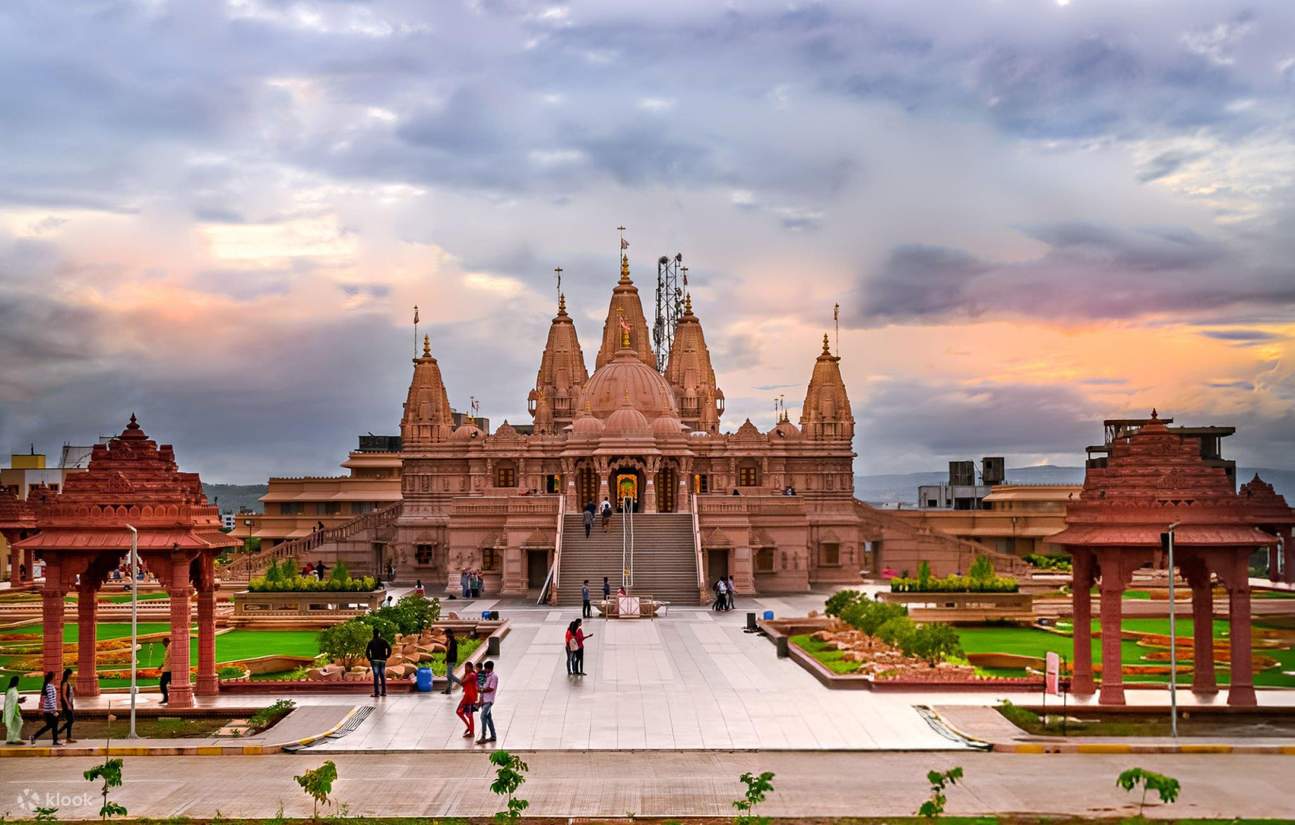 Spiritual Trails of Pune City: Guided Tour by Foot with a local - Klook