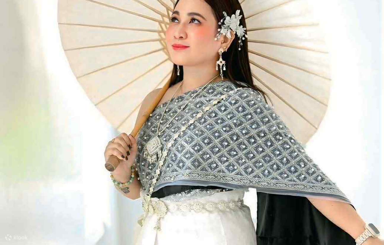 Full Set Thai Costume Rental in Bangkok + Hairdo & Makeup - Klook