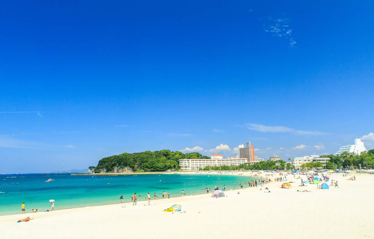 Spectacular Shirahama Coast: Shirarahama Beach, Tore Tore Market ...