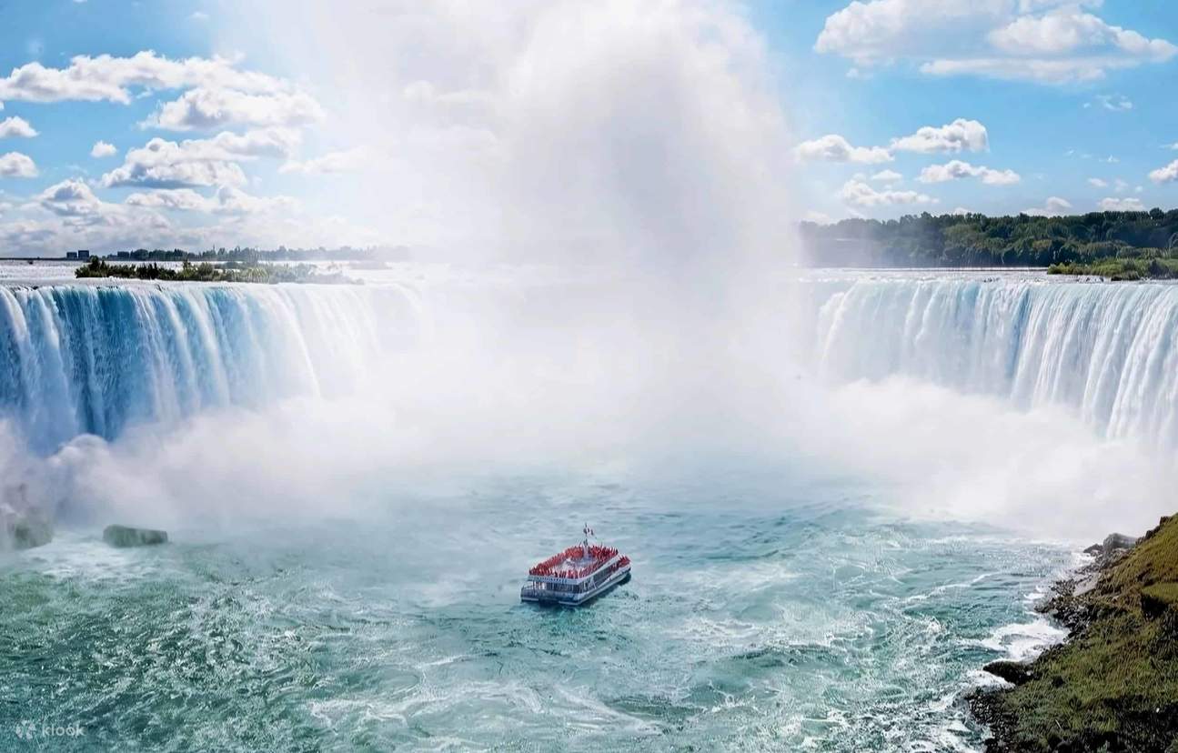 Niagara Falls, Menaiki Bot & Pengembaraan di Sebalik Air Terjun - Klook ...