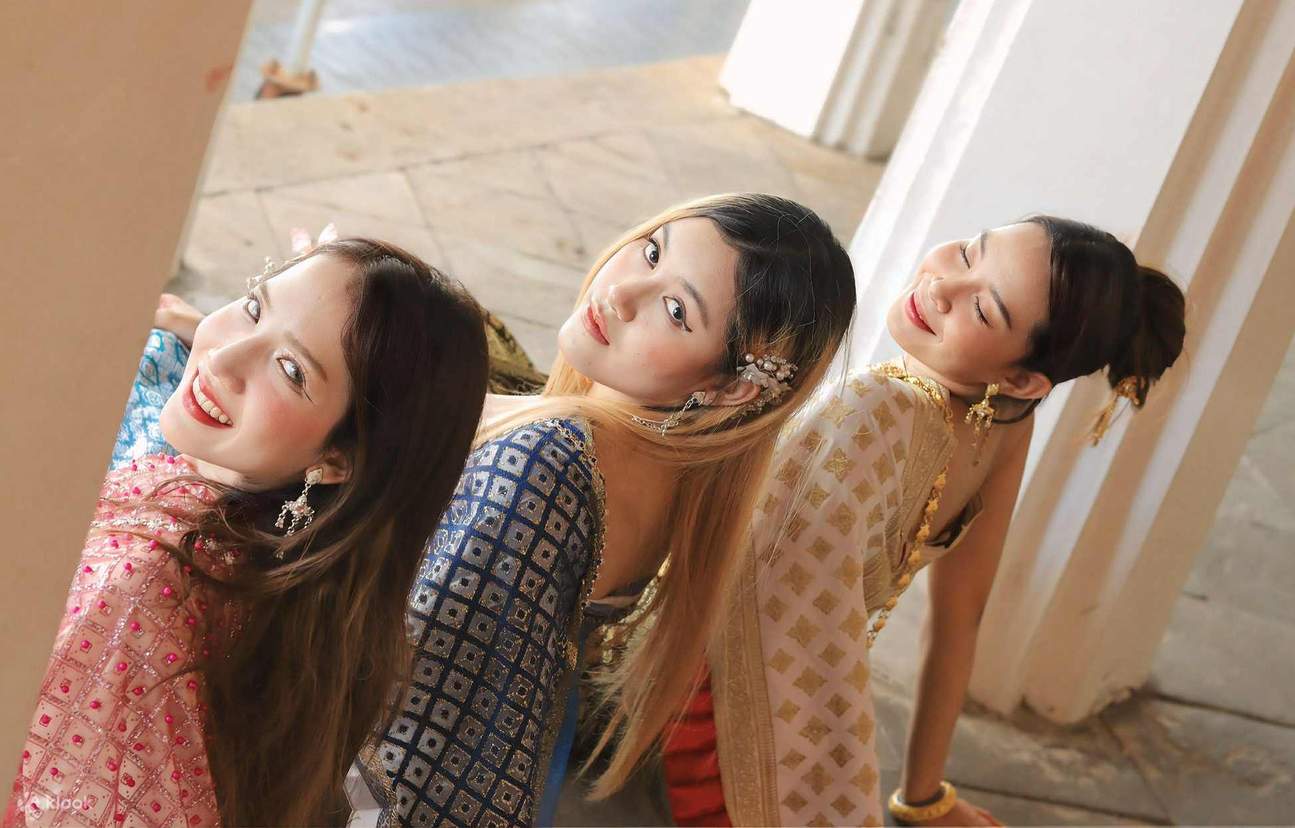 Full Set Thai Costume Rental in Bangkok + Hairdo & Makeup - Klook